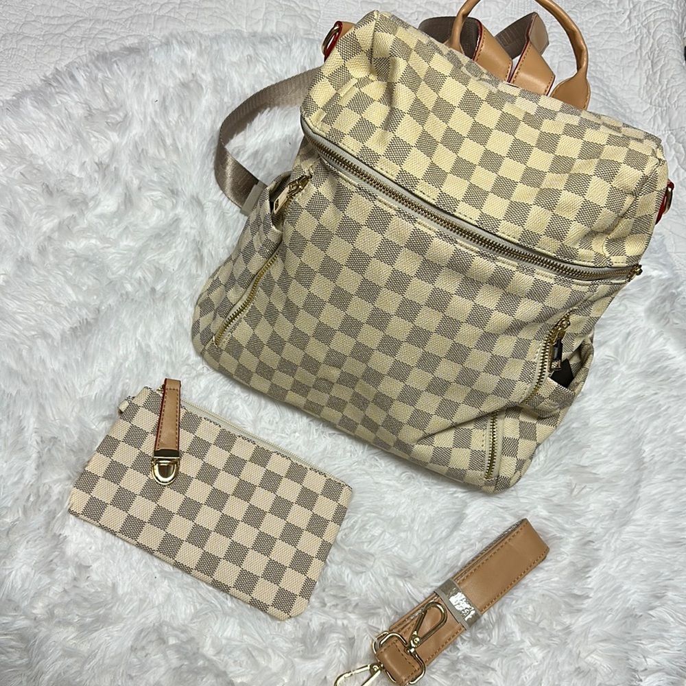 Boutique Checkered Cream Backpack With Crossbody Wris… - Gem